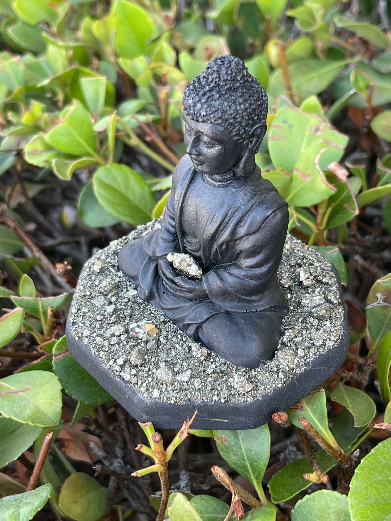 Oferta de Black Friday - Cyber Week: Estatua de Buda de Shungita ...
