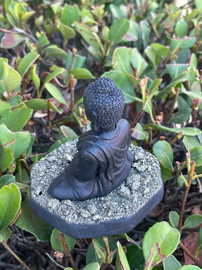 Oferta de Black Friday - Cyber Week: Estatua de Buda de Shungita ...