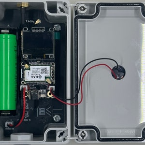 All in One Waterproof Solar Powered off Grid Lora Communications ...