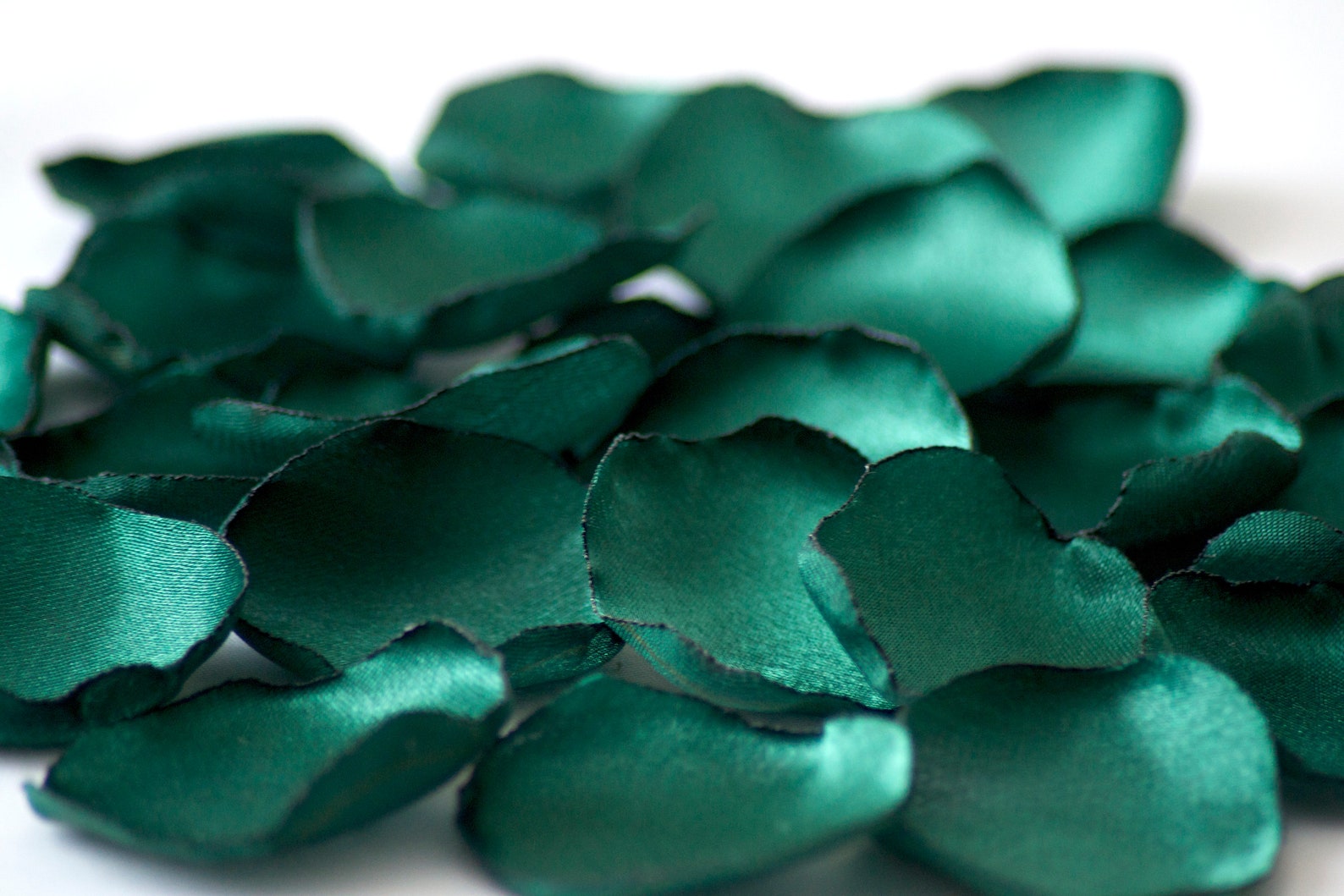 Emerald Green Petals/ Dark Green Table Decor/ Hunter Green Decor/ Green ...