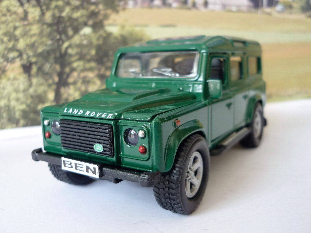 PERSONALISED PLATE Gift Green or Silver Land Rover Defender Licensed ...