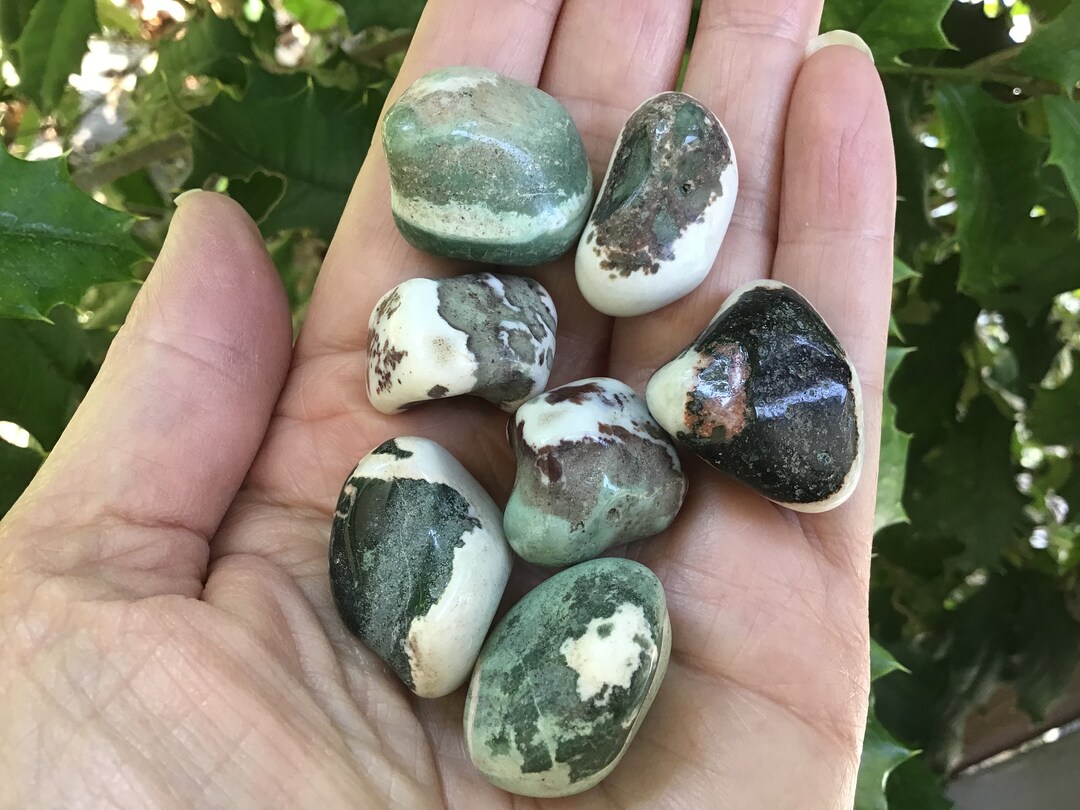 7 PC GREEN SARDONYX Tumbled Stone, Good Luck Stones .75-1 - Etsy