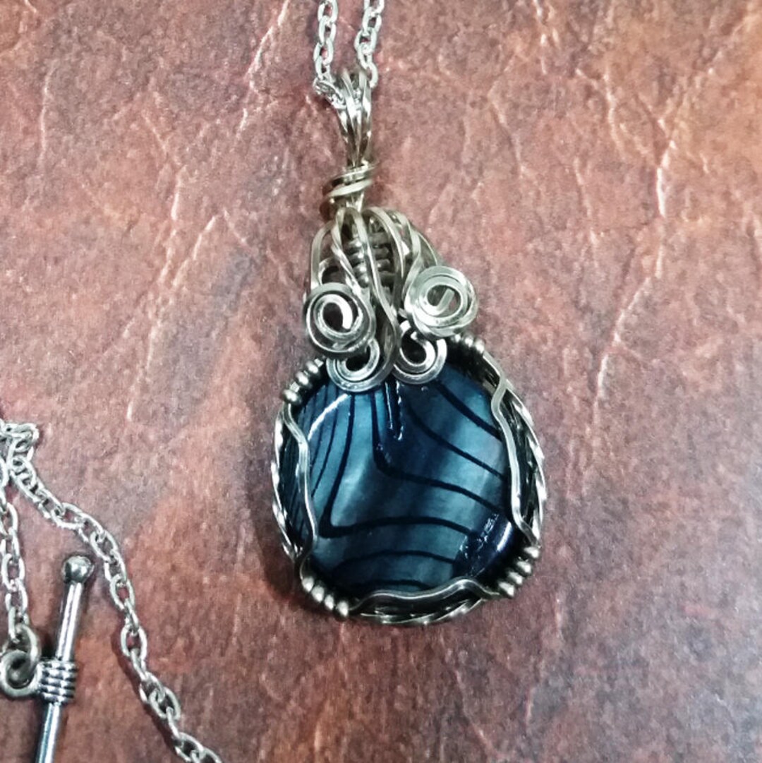 Wire Wrapped Round Paula Shell Pendant - Etsy