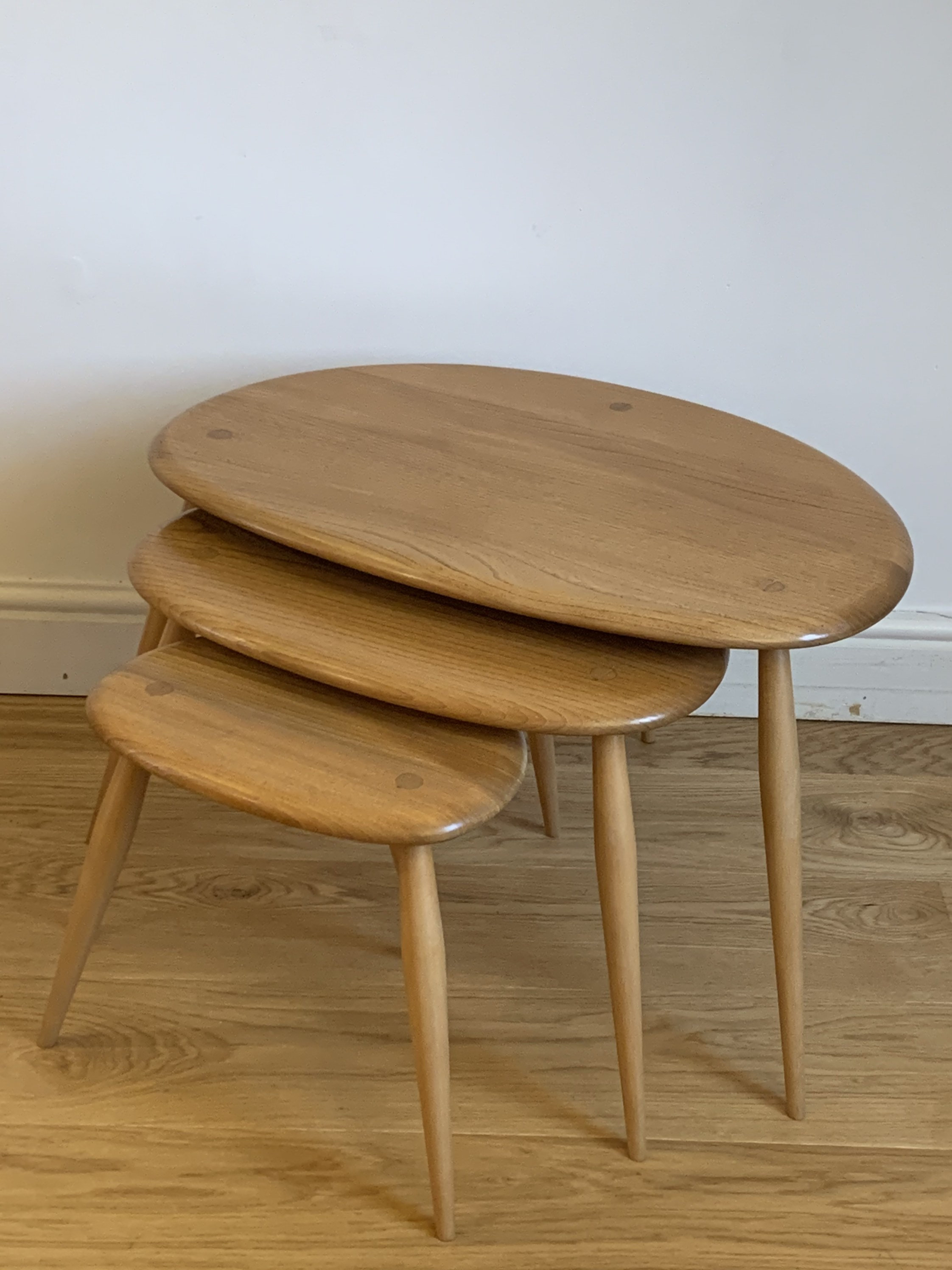 Chairs & Ottomans Home & Living Black Cockatoo Australian side table ...