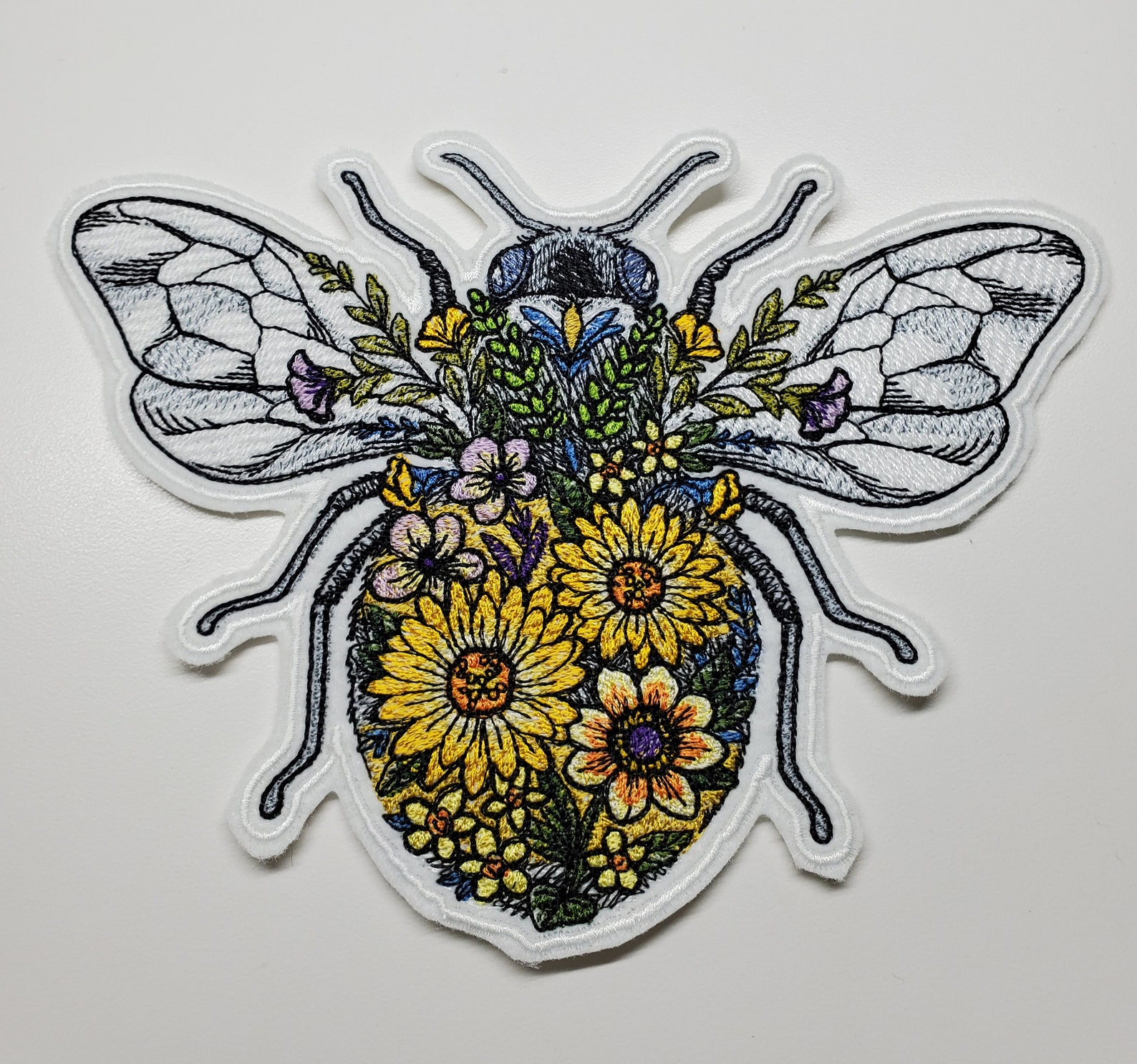 Floral Bee Embroidered Patch Bee Patches Bee Embroidery - Etsy