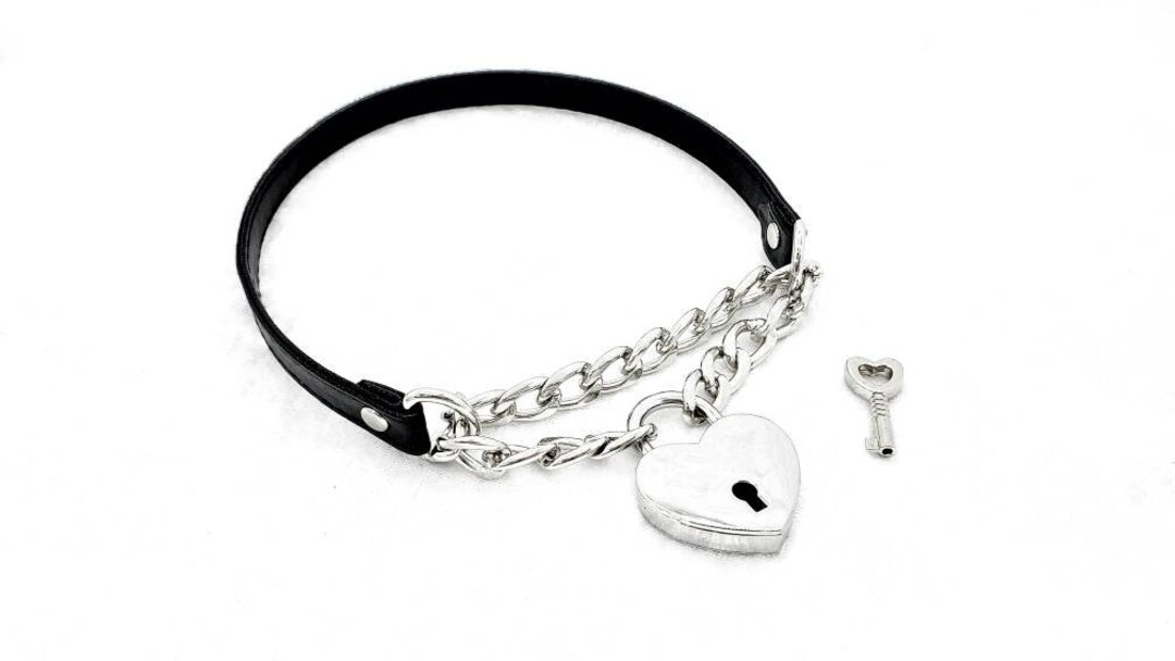 Made-to-order Front Locking Heart Padlock Martingale Faux-leather ...