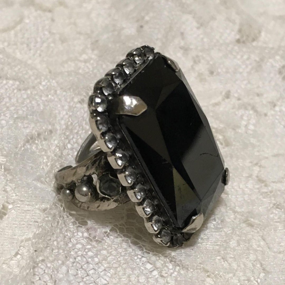 Vintage Sorrelli Cocktail Ring, Silver Tone Black Rectangle White ...