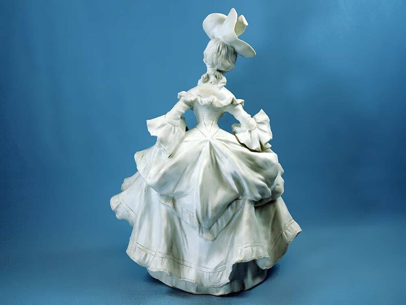 19 Century Bisque Porcelain Figurine Lady Bowing - Etsy