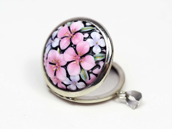 Mid-Century Toshikane Arita Porcelain Flowers Locket … - Gem