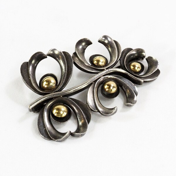 Mistletoe Brooch - Etsy