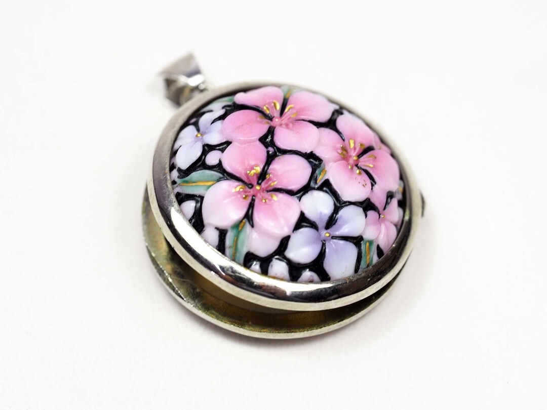 Mid-century Toshikane Arita Porcelain Flowers Locket Pendant - Etsy