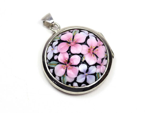 Mid-Century Toshikane Arita Porcelain Flowers Locket … - Gem