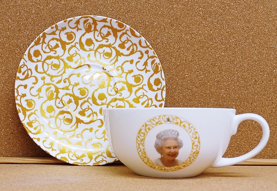 In Loving Memory of Her Majesty Queen Elizabeth II 1926 to 2022 Cup ...