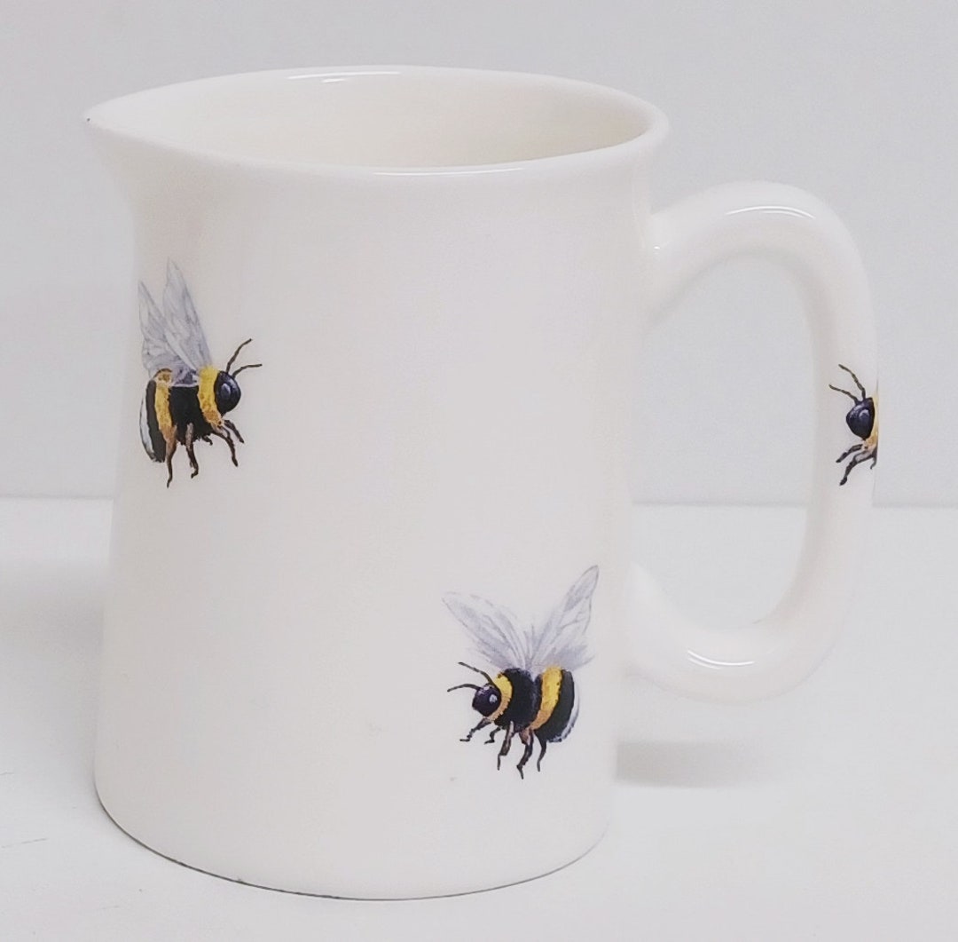 Bees Quarter Pint 142 Ml Jug Fine Bone China Bumblebee Small Pitcher ...