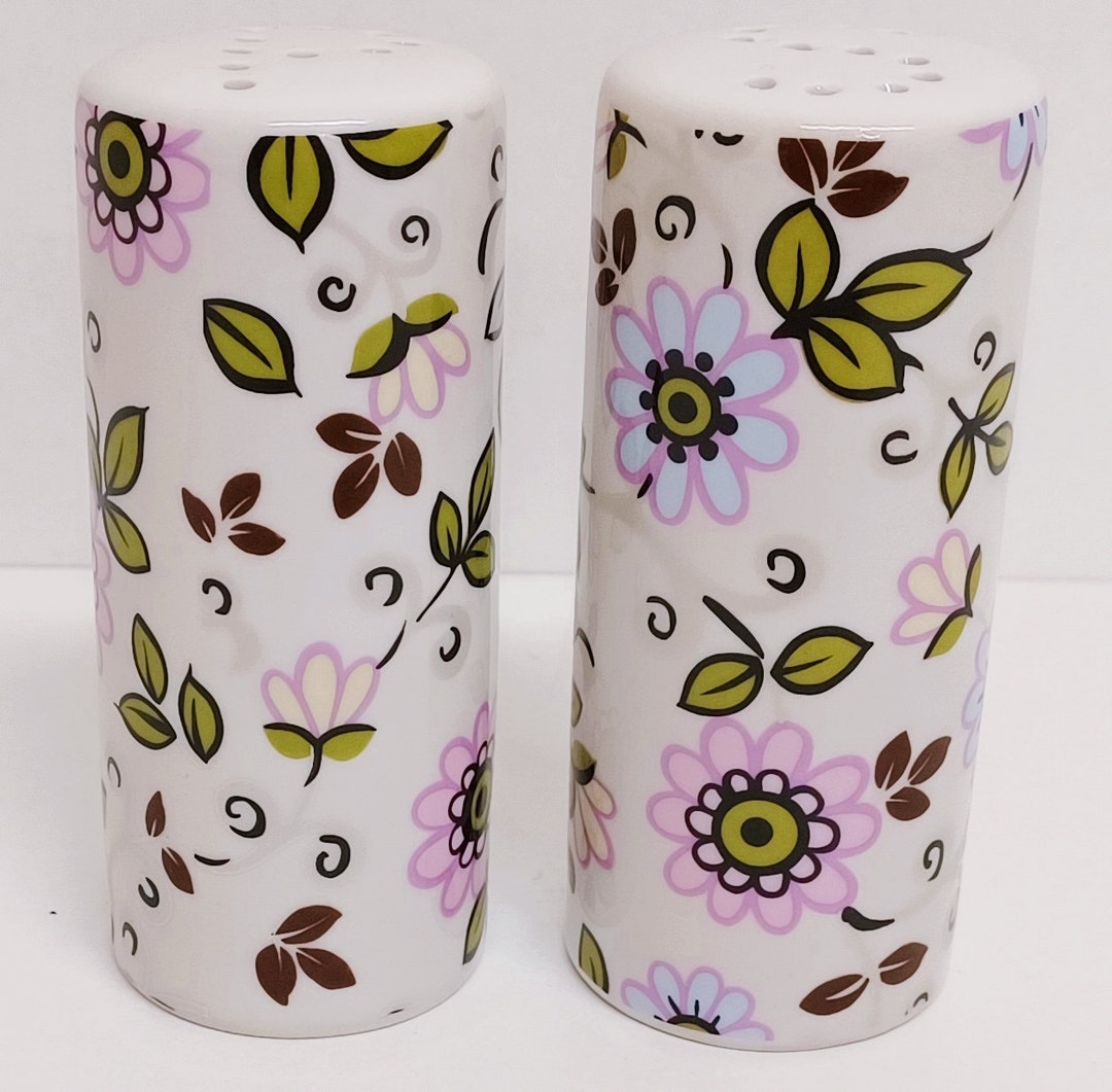 Paradise Salt & Pepper Set Round Porcelain Blue Pink Daisy and Silver ...