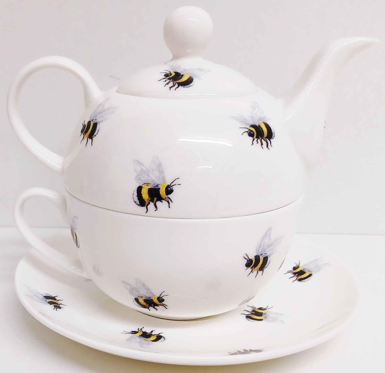 Bees Tea for One Fine Bone China Bumble Bee Tea Pot Cup and Saucer Set ...