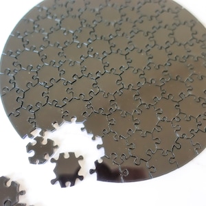 Round Acrylic Jigsaw Puzzles, Impossible Clear Puzzle for Adults ...