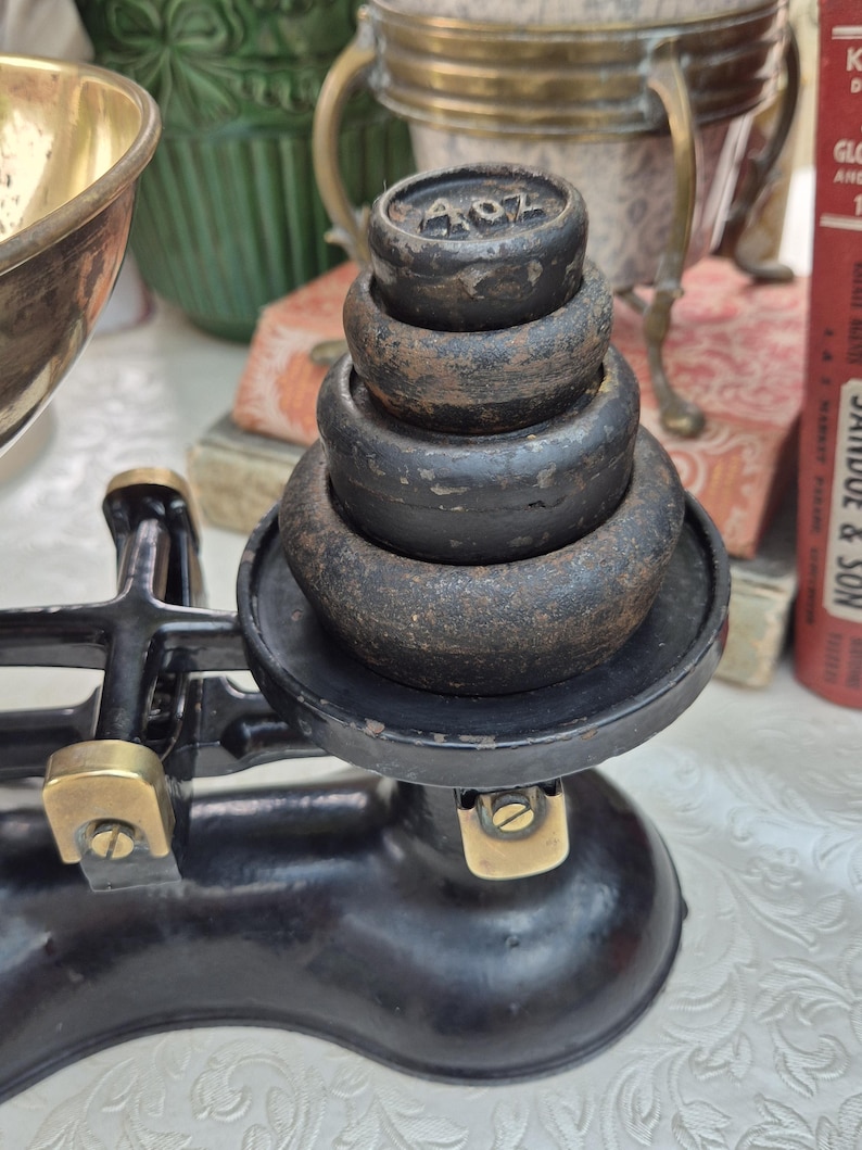 Vintage Black & Brass Kitchen Weighing Scales | Frederick Hill ...