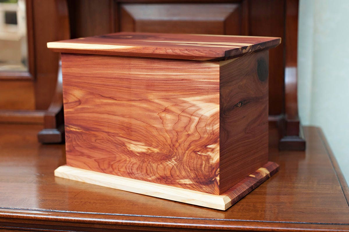 Aromatic Cedar Cremation Urn - Standard Adult Size - Engraving Included ...