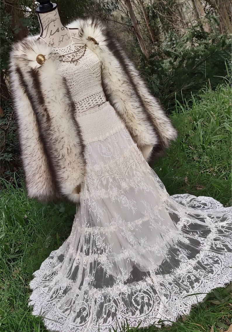 Viking Wedding Fur Cloak Plus Freya Belt Custom for Luca - Etsy