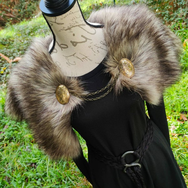 Viking Fur Mantle - Etsy
