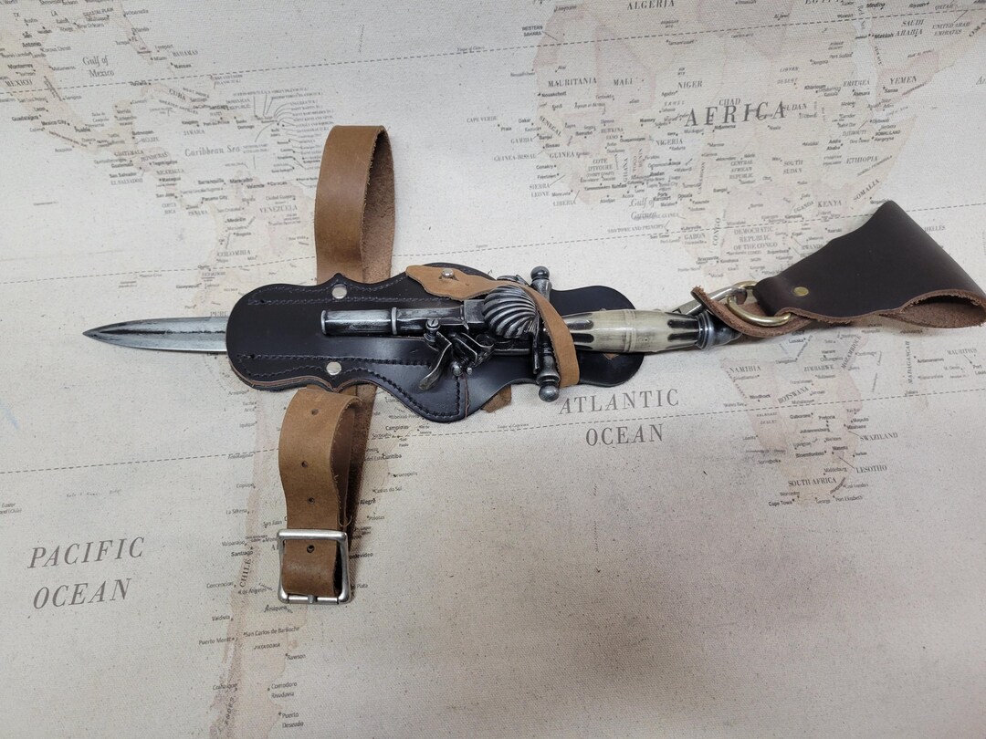 18th Century Aged White Handled Pirates Dagger Flintlock Non-firing ...