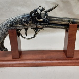Wooden Display Stand for the Flintlocks - Etsy