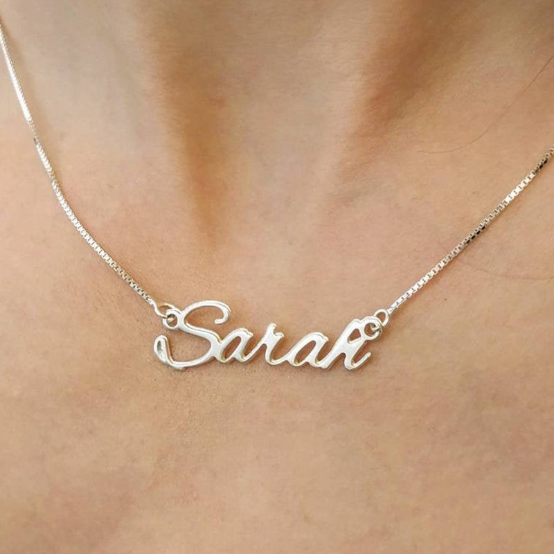 Sarah Name Necklace - Etsy