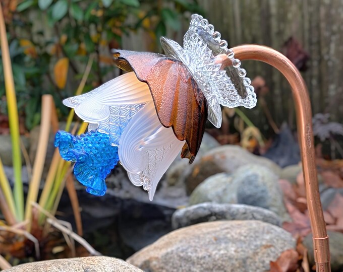 Glass Garden Art, Glass Flower, Plate Flower, Vintage Glass, Garden ...