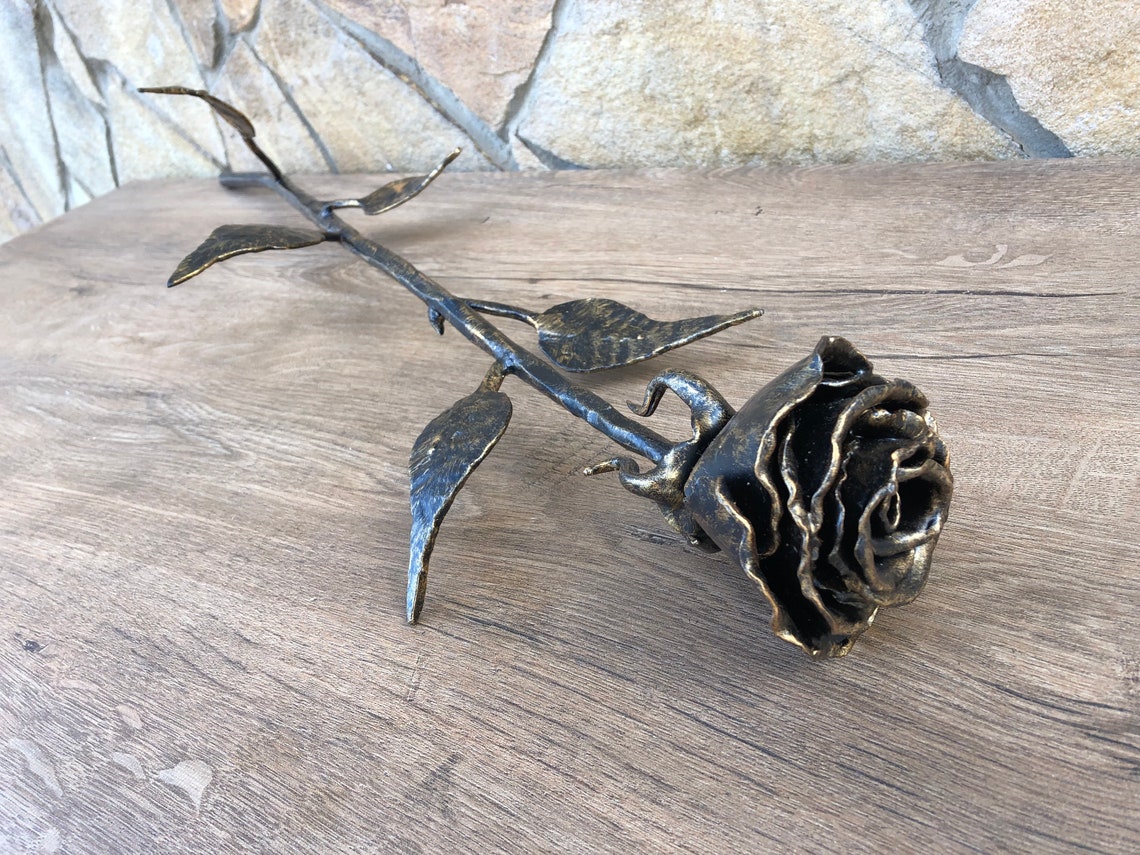 Metal Rose, Iron Metal Art, Iron Sculpture, Steampunk Furniture, Iron ...