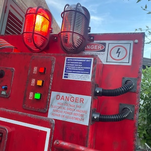 Containment Unit Ghostbusters (only Red Box) - Etsy