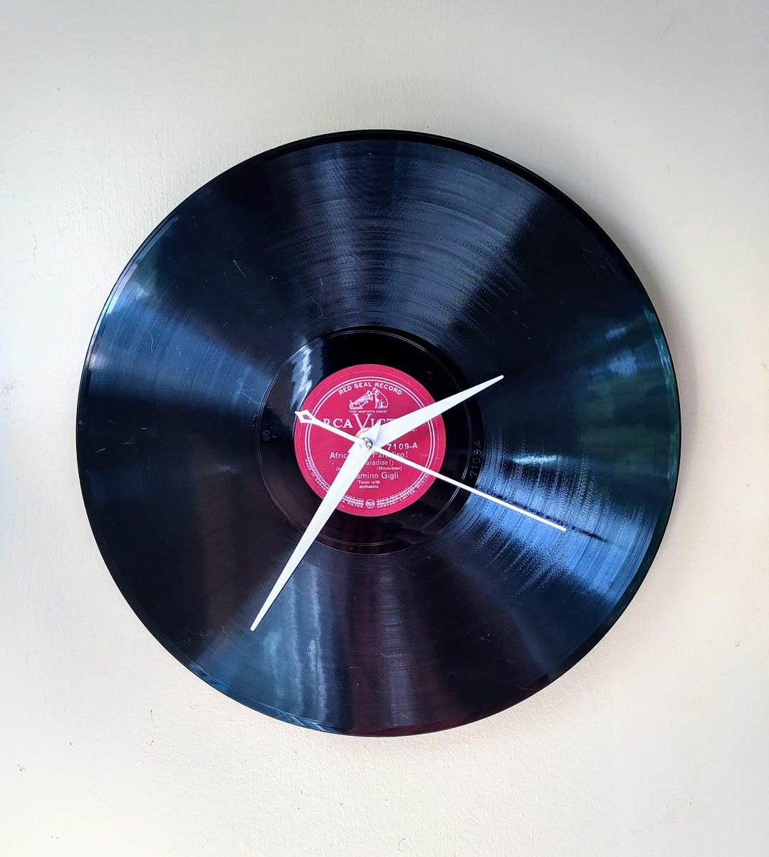 Record Clock Vinyl Thrifted Handmade RCA Victor Home Decor Clocks - Etsy
