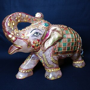 Rose Quartz Elephant Statue, Lucky Elephant Healing Crystal Carved ...