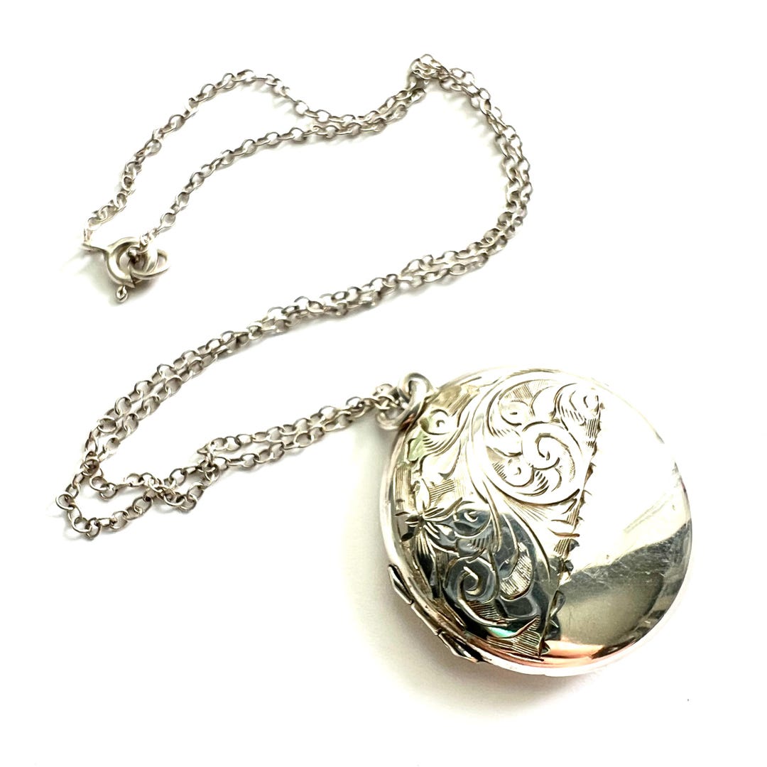 Vintage Sterling Silver Round Engraved Locket Pendant and Chain ...