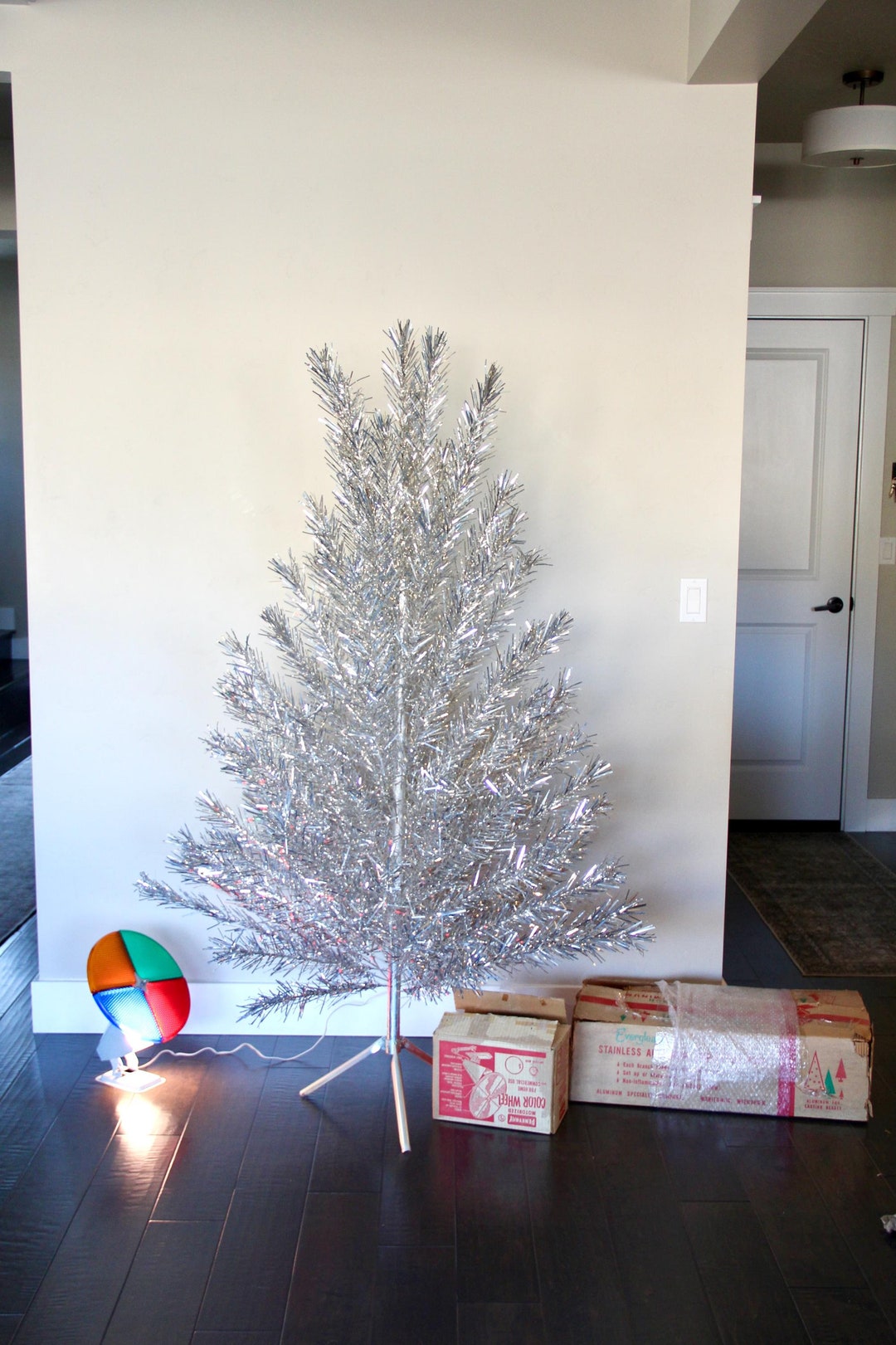 Vintage Evergleam Stainless Aluminum 6' Christmas Tree With Penet-ray ...