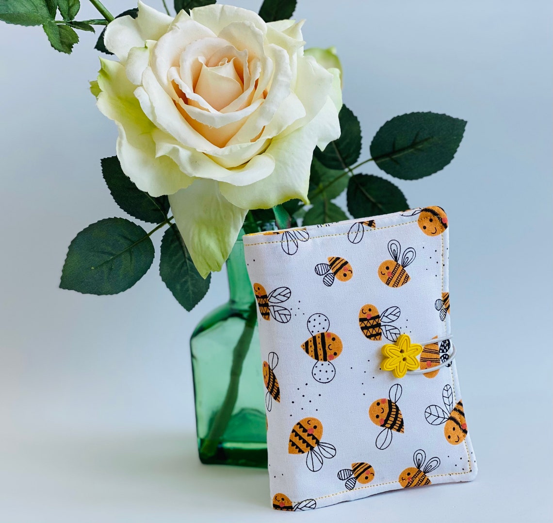Bee Sanitary Pad Case Menstrual Pad Wallet Bumble Bee - Etsy
