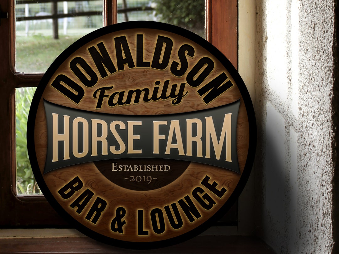 Round Metal Horse Farm Sign: Personalized Family Name Decor - Etsy