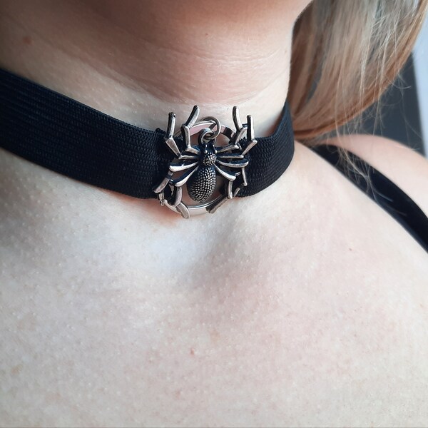 Spider Necklace - Etsy