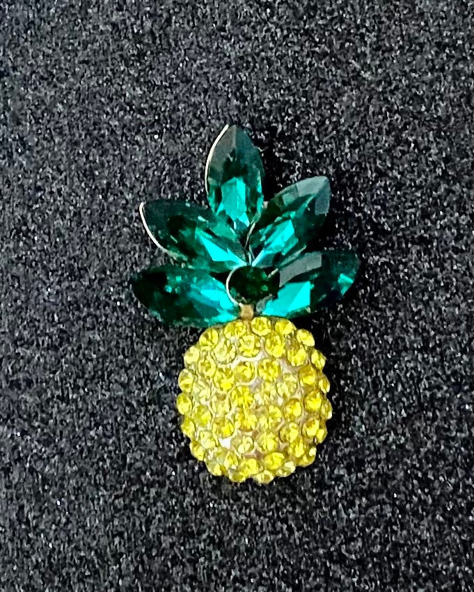 Stunning Yellow and Green Crystal Pineapple Needle | Etsy