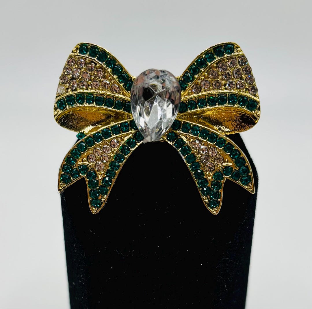 Beautiful Green Crystal Bow Needle Minder/magnet - Etsy