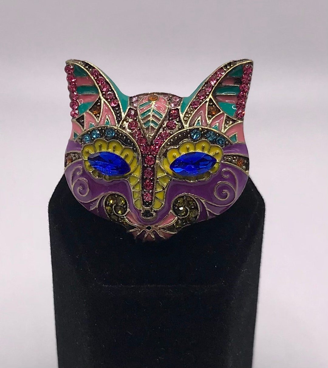 Gorgeous Crystal and Enamel Retro Cat Face Needle Minder/magnet - Etsy