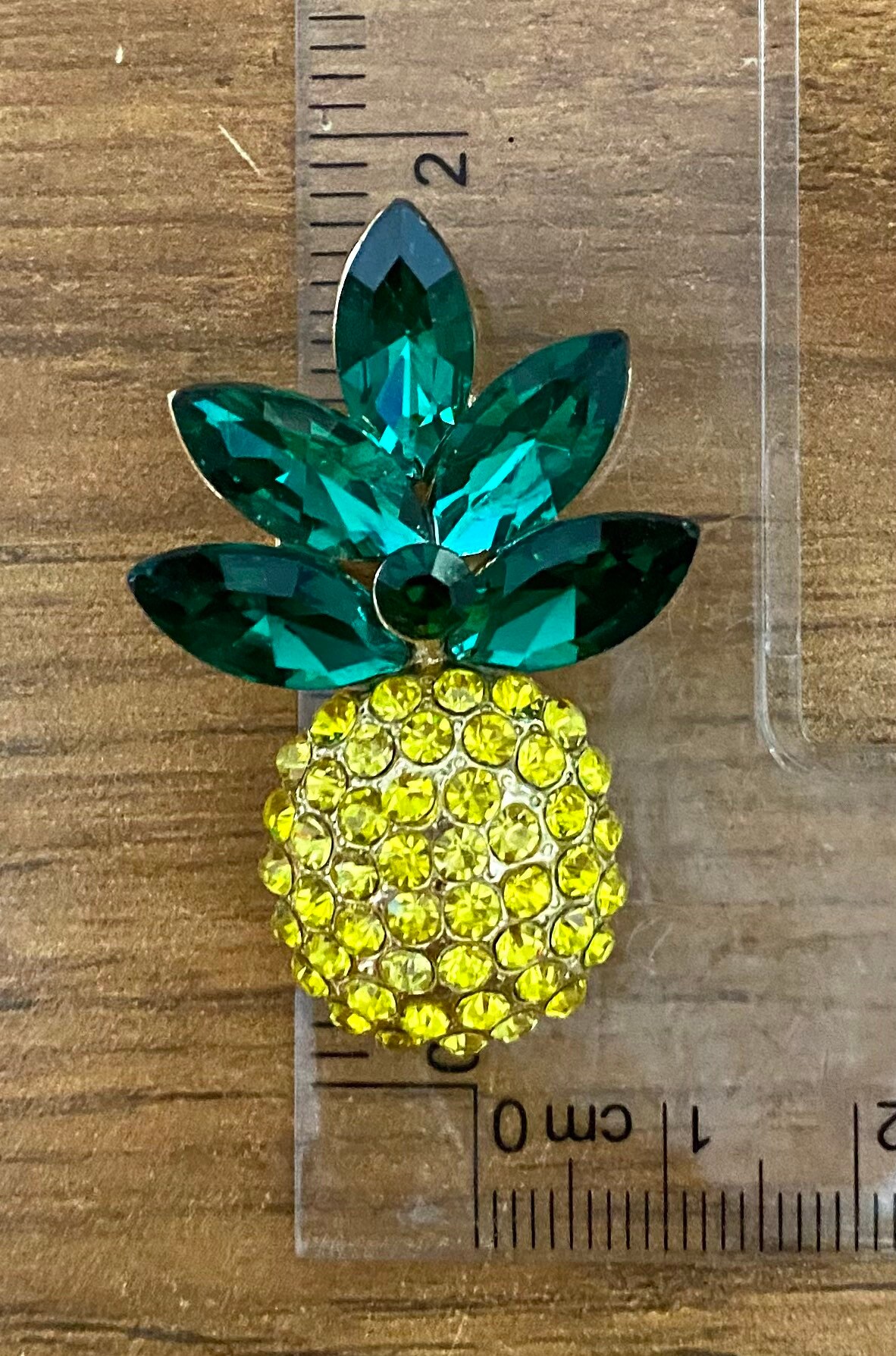 Stunning Yellow and Green Crystal Pineapple Needle | Etsy