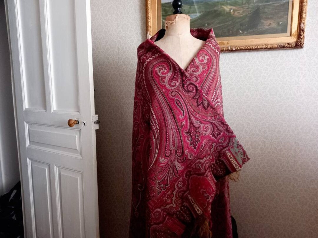 19th Century Paisley Woollen Shawl. Size 188 X 178 Cm. Victorian ...