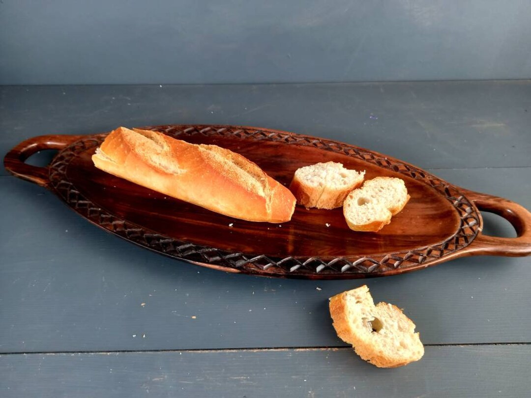Tabla de pan. Tabla de pan francés. Decoración de casa de campo. plato ...