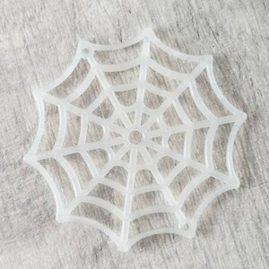 10 Plastic Spider Webs, Glow in the Dark Plastic Spiderweb Pendants ...