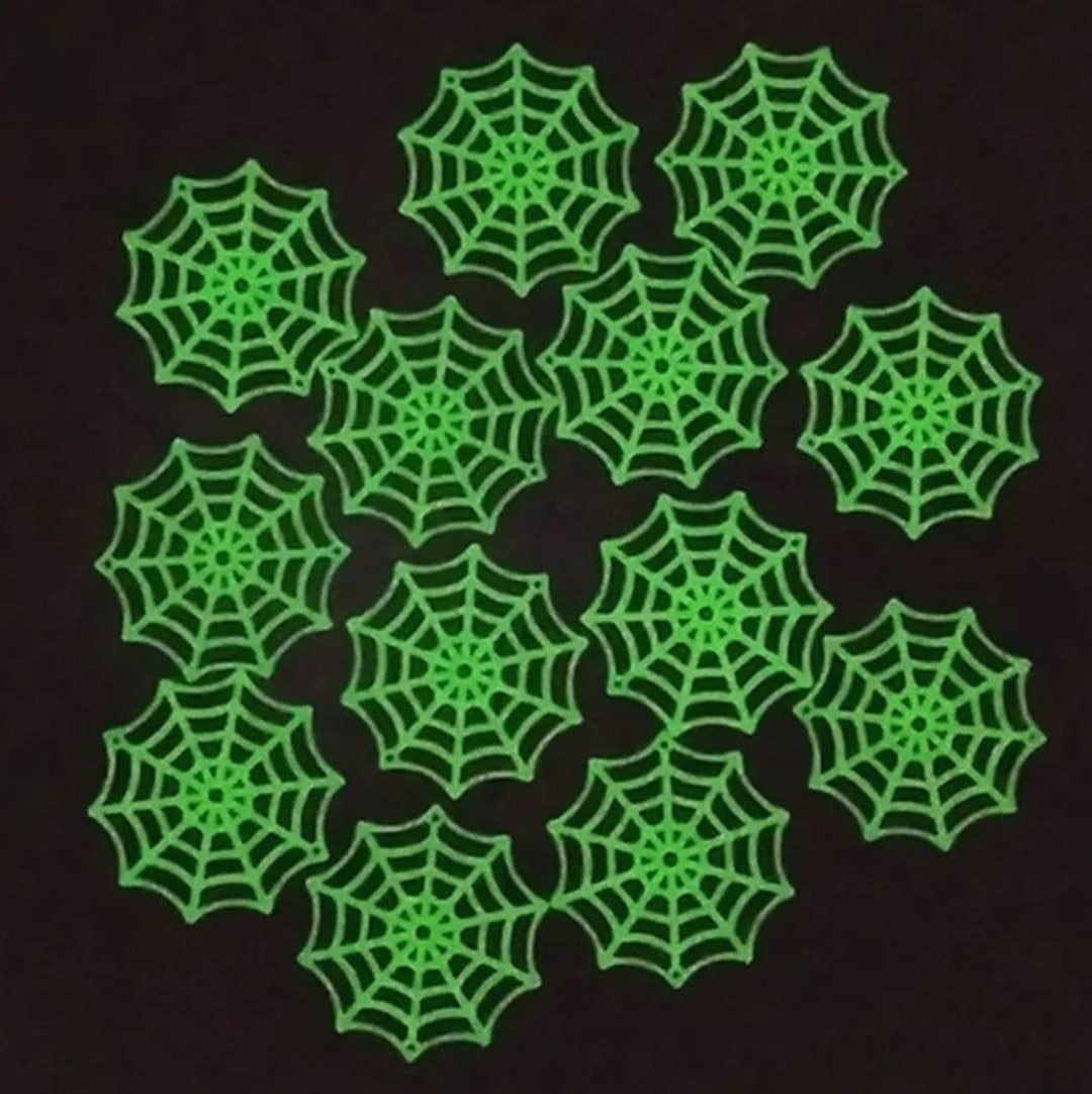 10 Plastic Spider Webs, Glow in the Dark Plastic Spiderweb Pendants ...