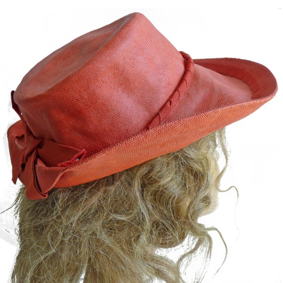 1940s woman’s straw hat pale red Rosier Bern Swiss mi… - Gem
