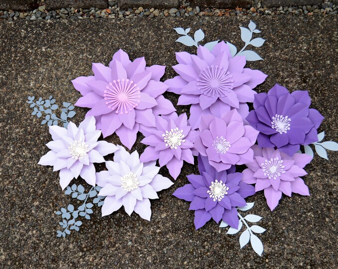 Purple PAPER FLOWERS Set. FREE Leaves - Etsy