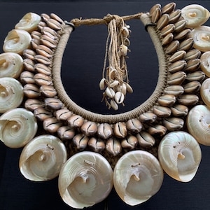 Shell Jewellery (400mm on Stand) Seashell Necklace Tribal Jewelry Body ...