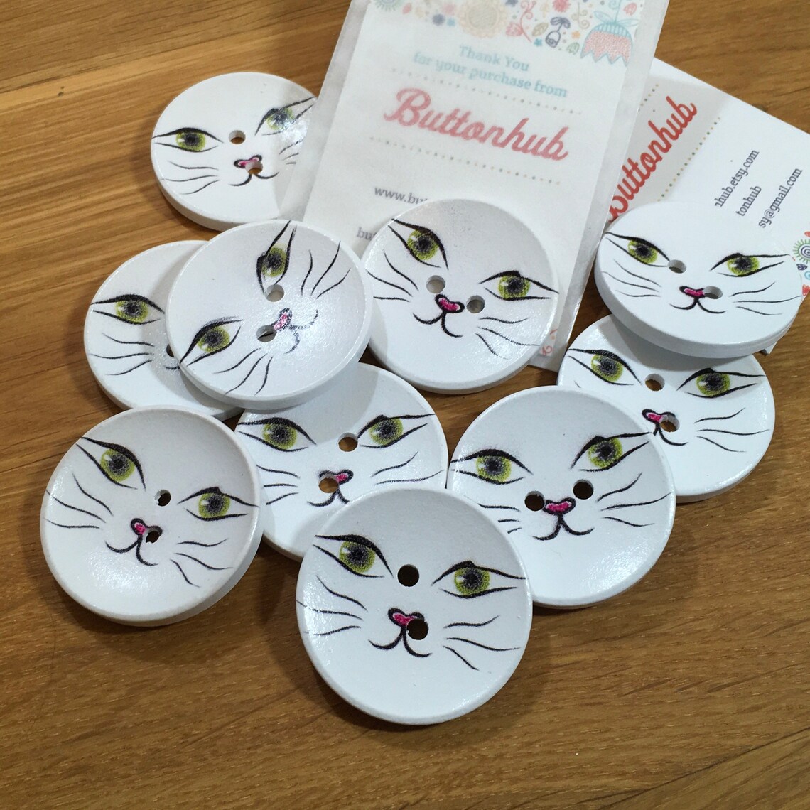 White Cat Large Buttons With Green Eyes: Packs of 2 Buttons - Etsy